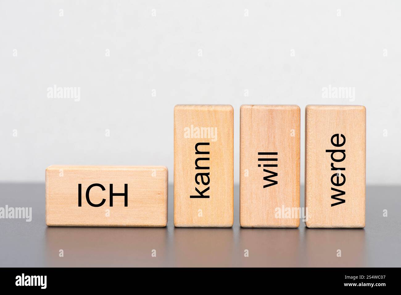 Willenskraft und entschlossenheit hi-res stock photography and images ...