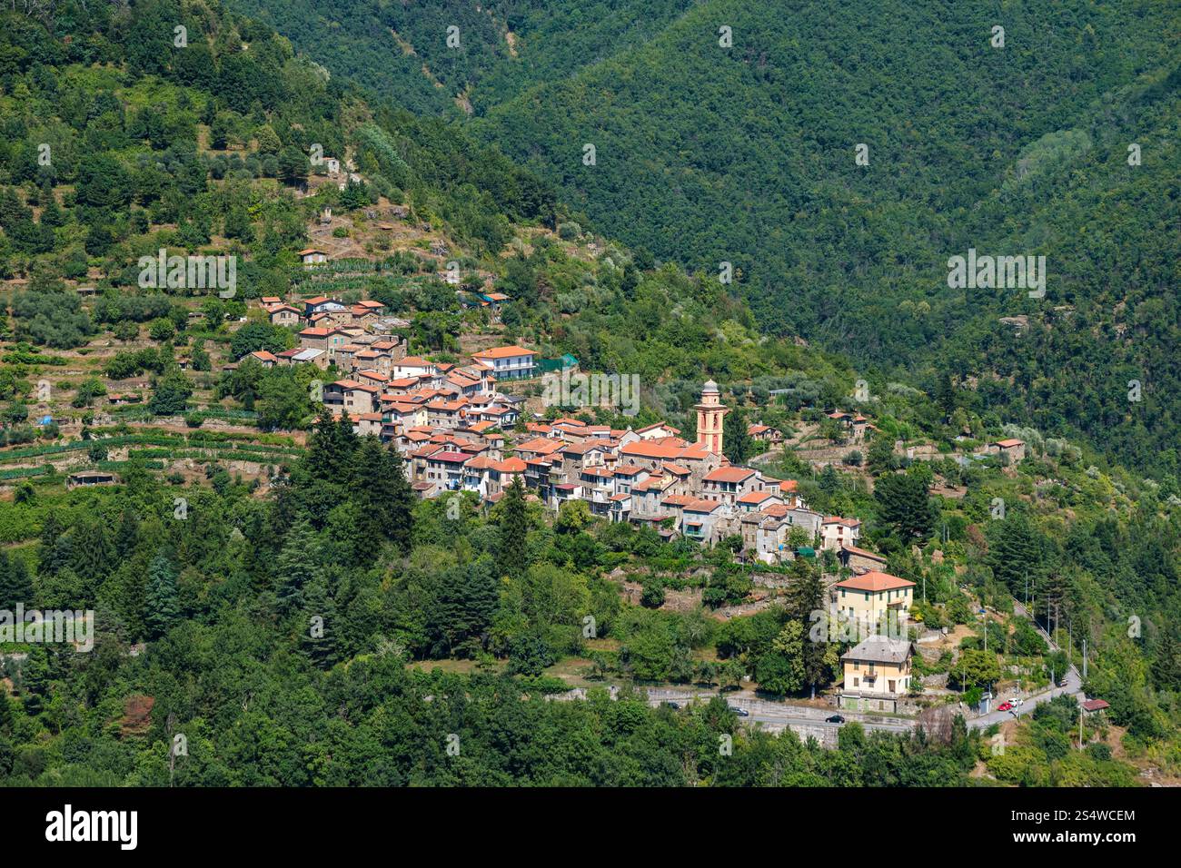 Corte bei Molini di Triora, Ligurien, Italien Blick von Triora auf ...