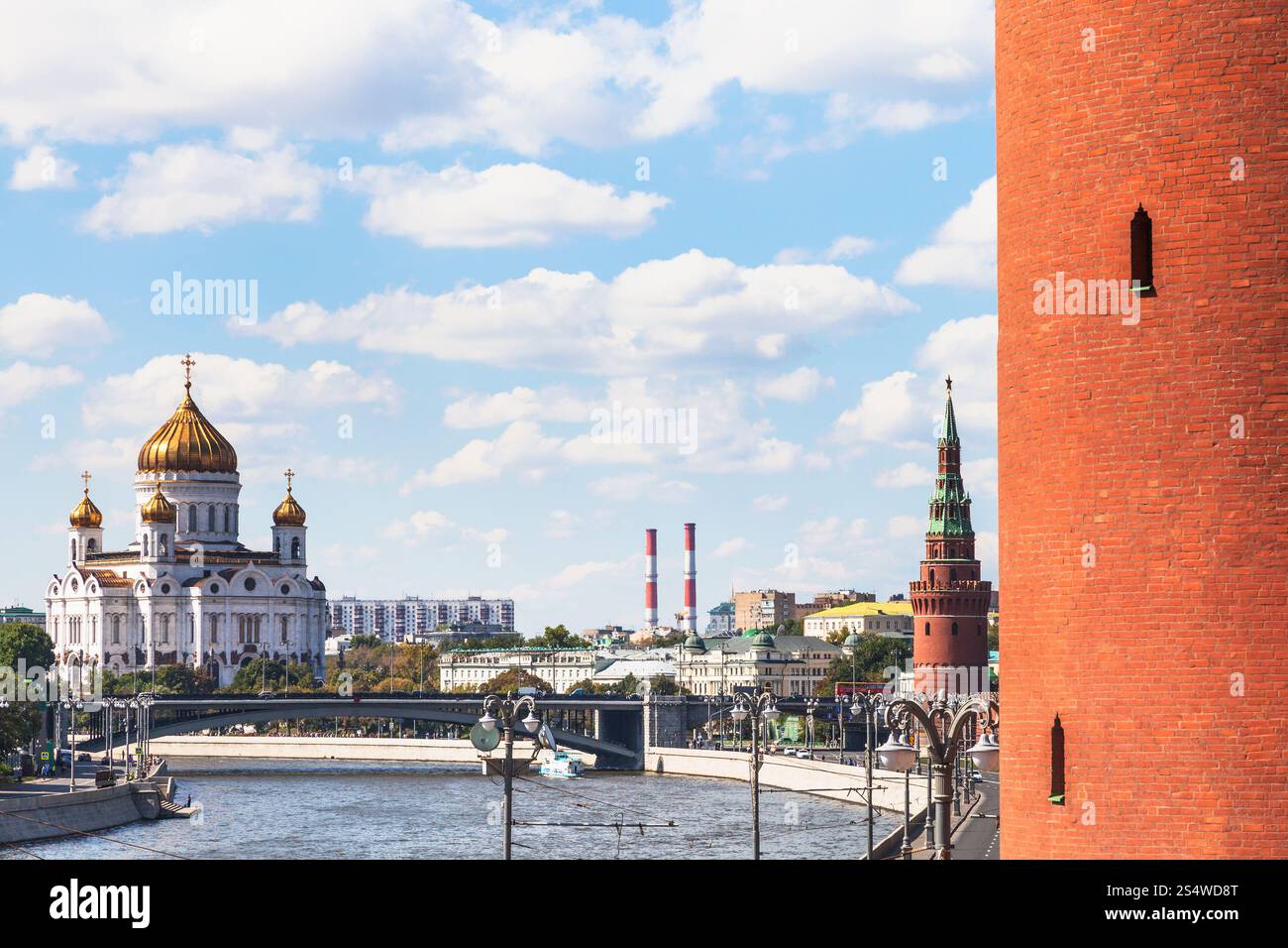 Moscow cityscape - Cathedral of Christ the Saviour and Red wall of ...