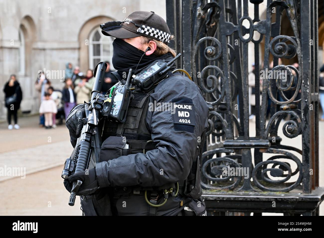 Firearms Officers, Horse Guards Parade, Whitehall, London,UK Stock ...