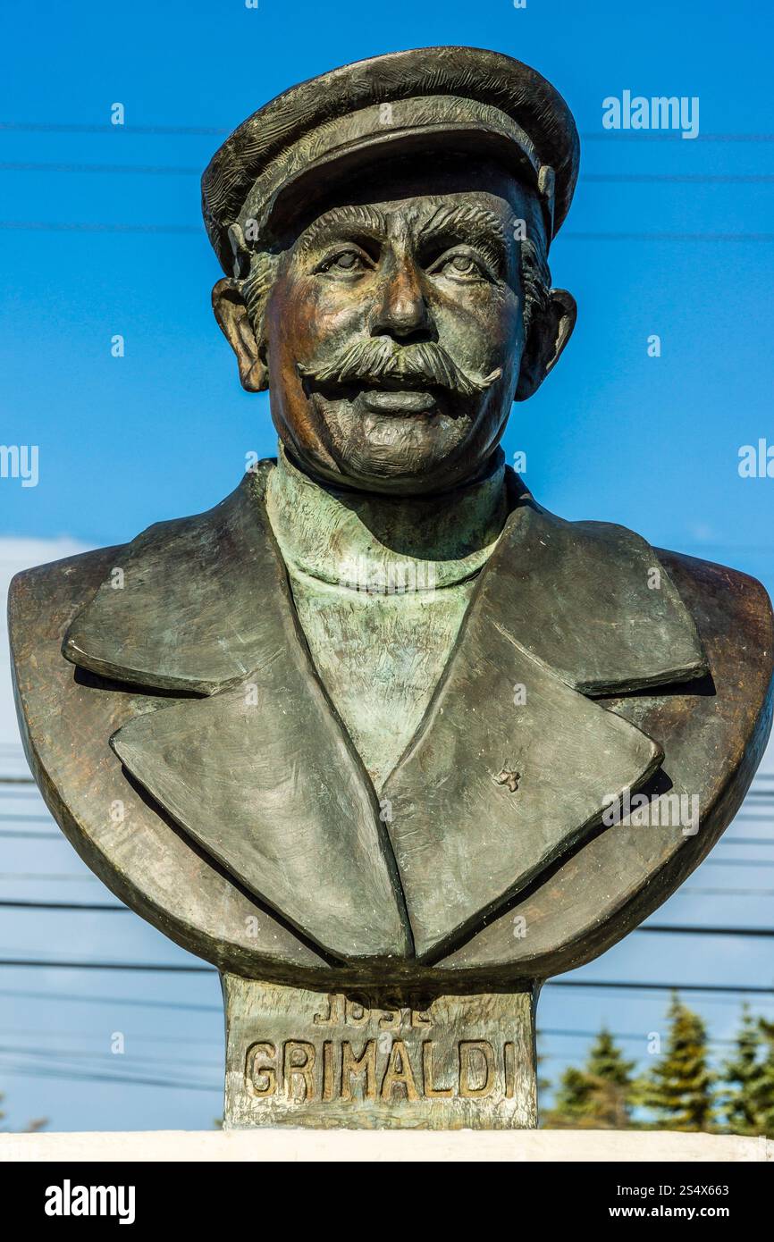 Sculpture of the poet Jose Grimaldi Acotto, 1911-1992, Punta Arenas ...
