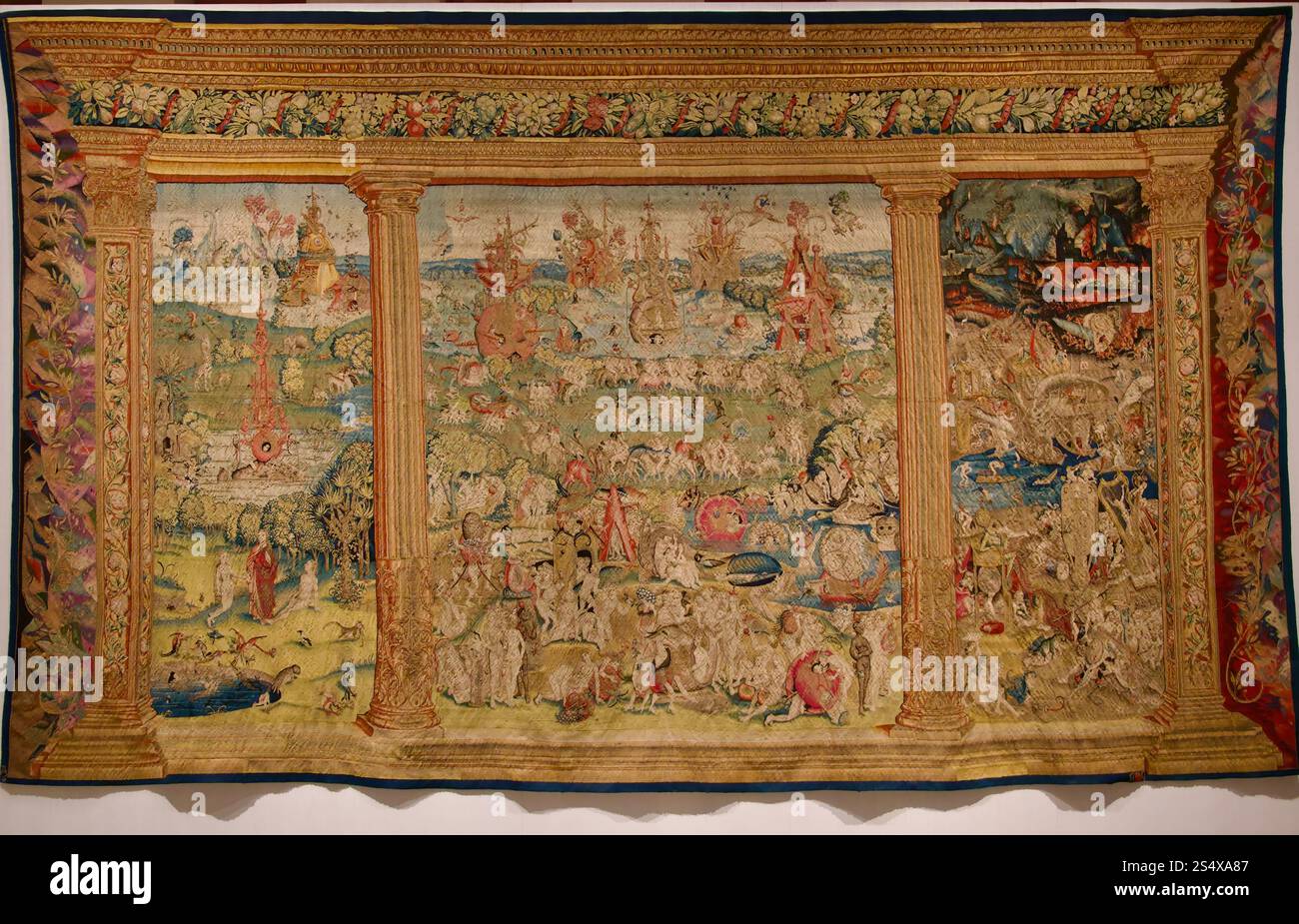 Hieronymus bosch jardín delicias hi-res stock photography and images - Alamy