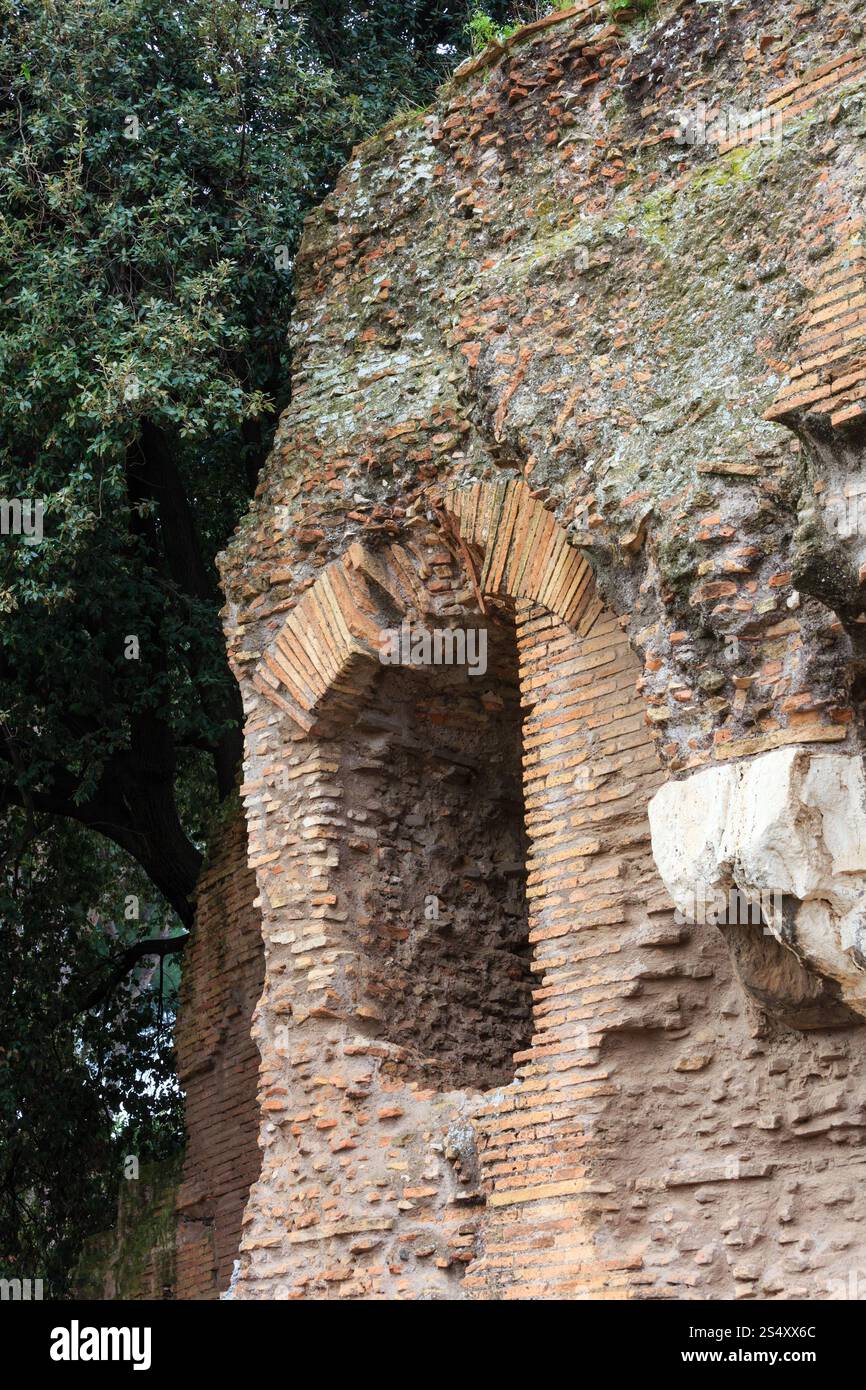 Famous ancient roman ruins in rome hi-res stock photography and images ...