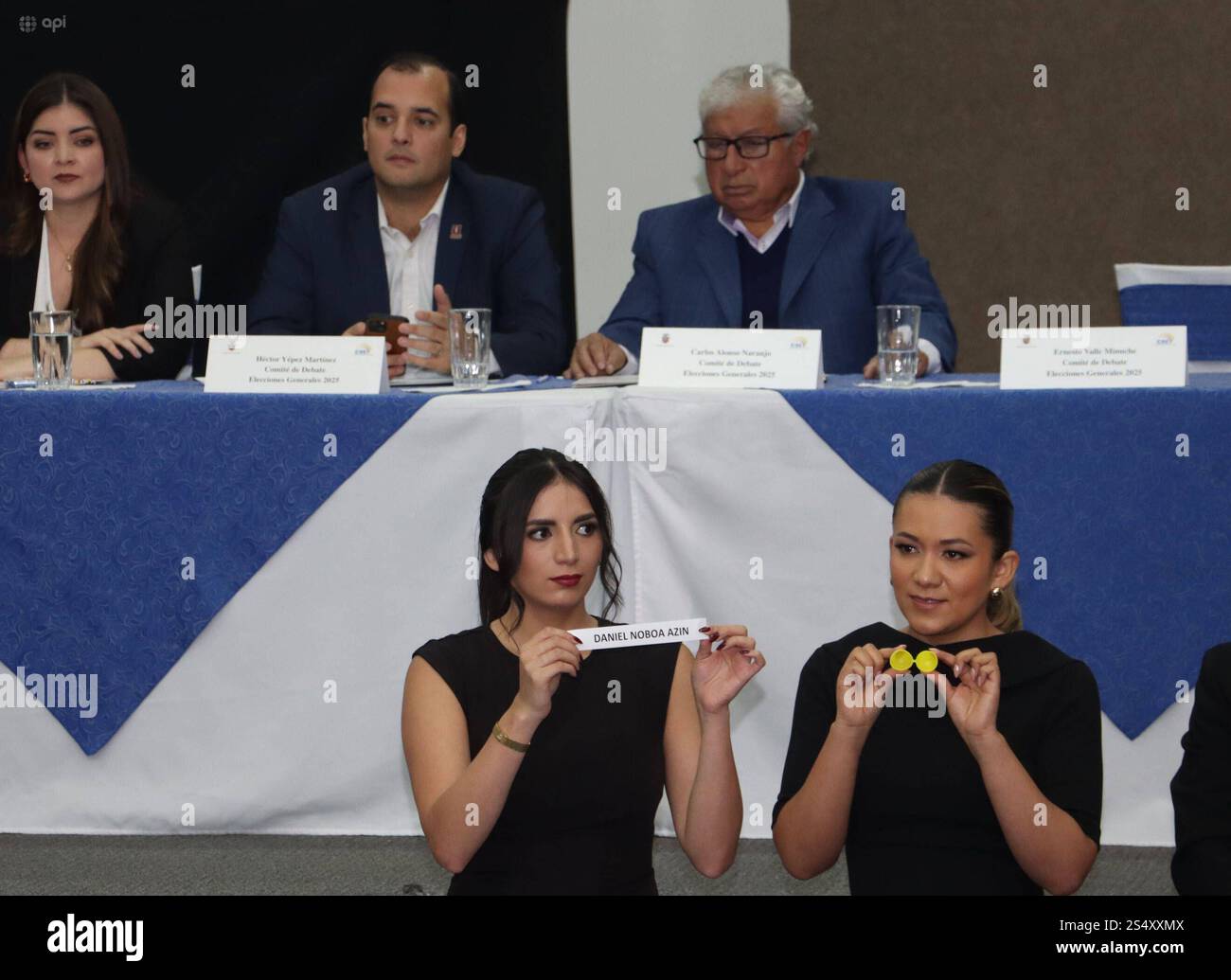 PUBLIC DRAWING OF THE PRESIDENTIAL DEBATE Quito, Monday, January 13 ...