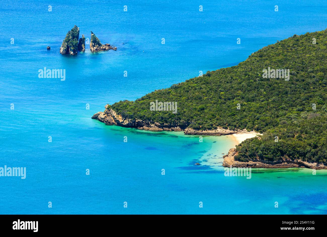 Summer sea coastal landscape (with sandy beach) of Nature Park Arrabida ...