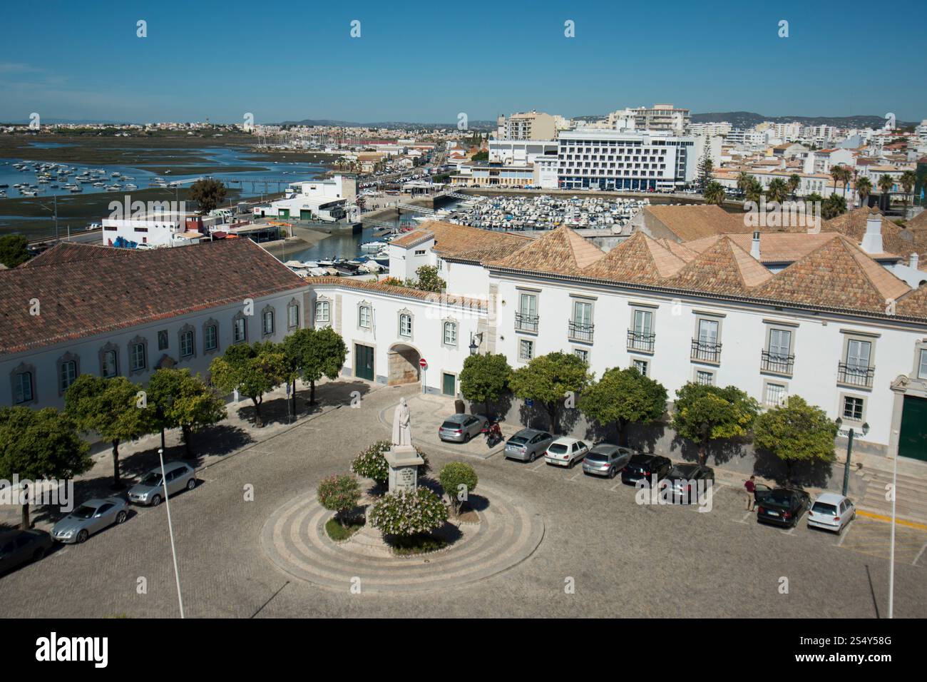 the city centre at the Lago de Se in the old town of Faro at the east ...