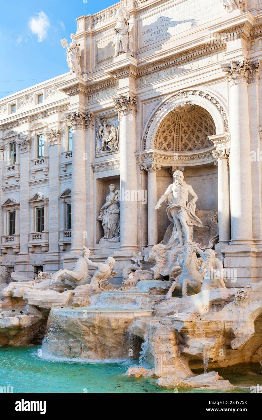 Baroque style statue hi-res stock photography and images - Alamy