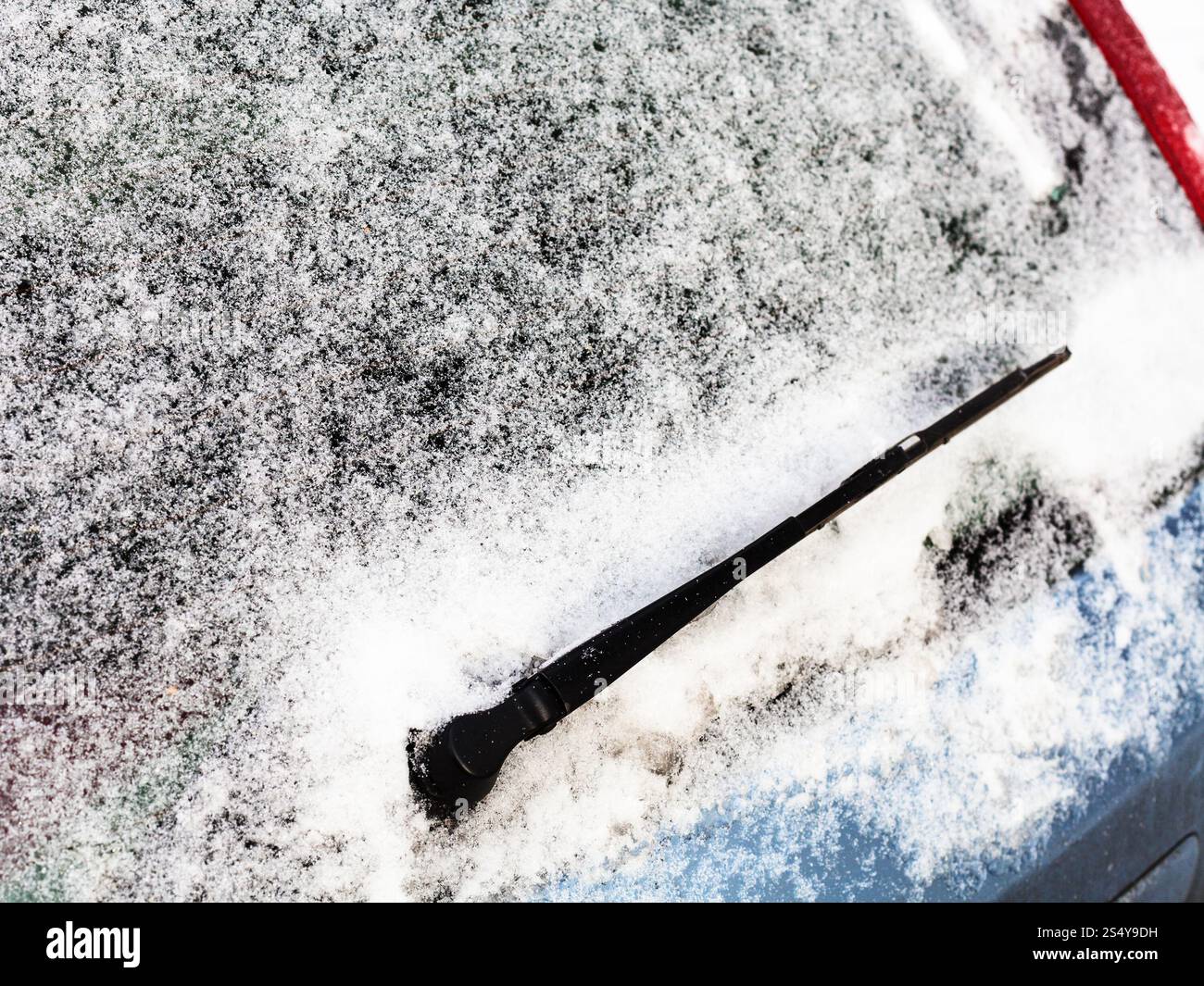 Car frozen russia hi-res stock photography and images - Alamy