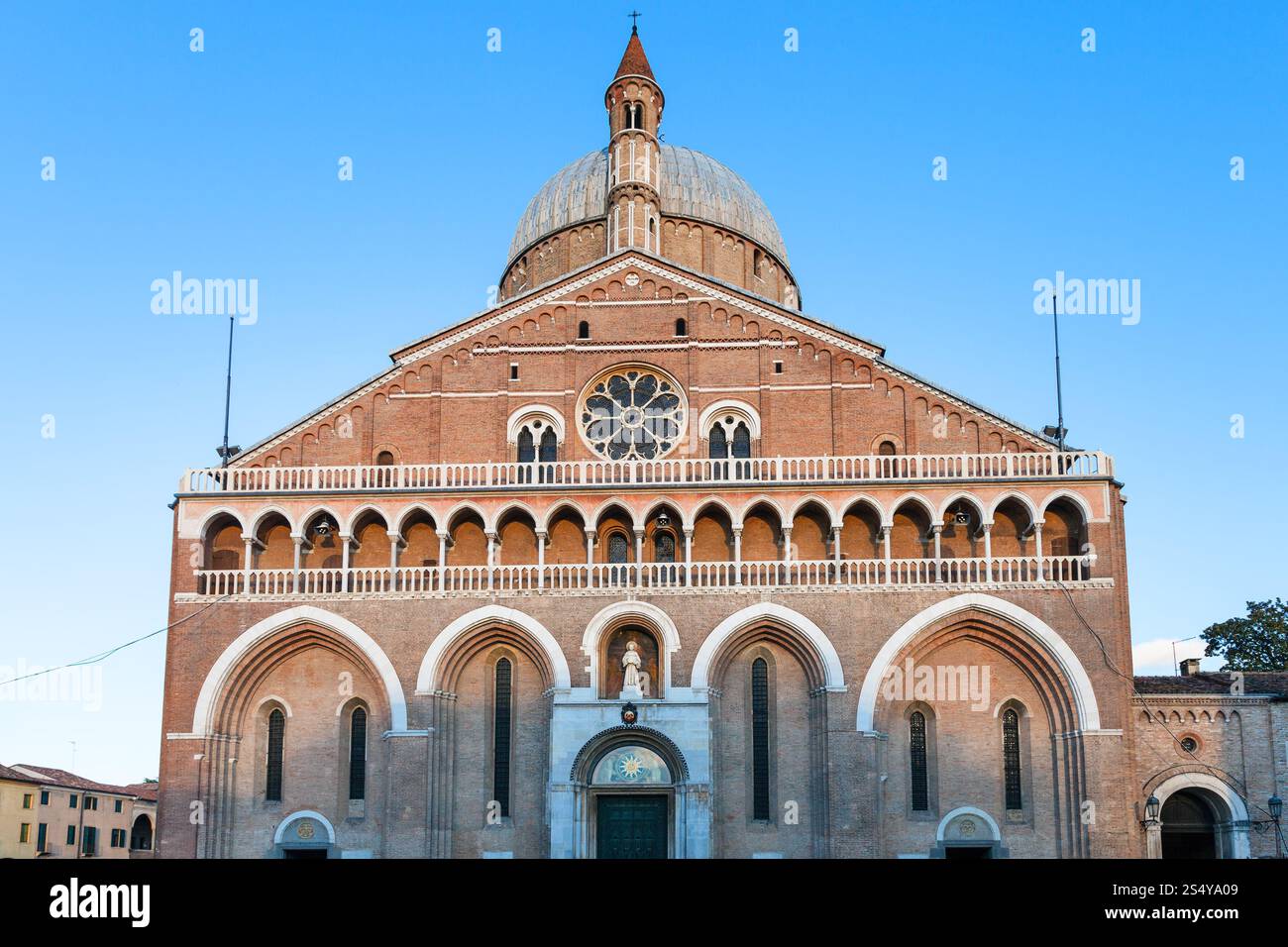 travel to Italy - front view of Pontifical Basilica of Saint Anthony of ...