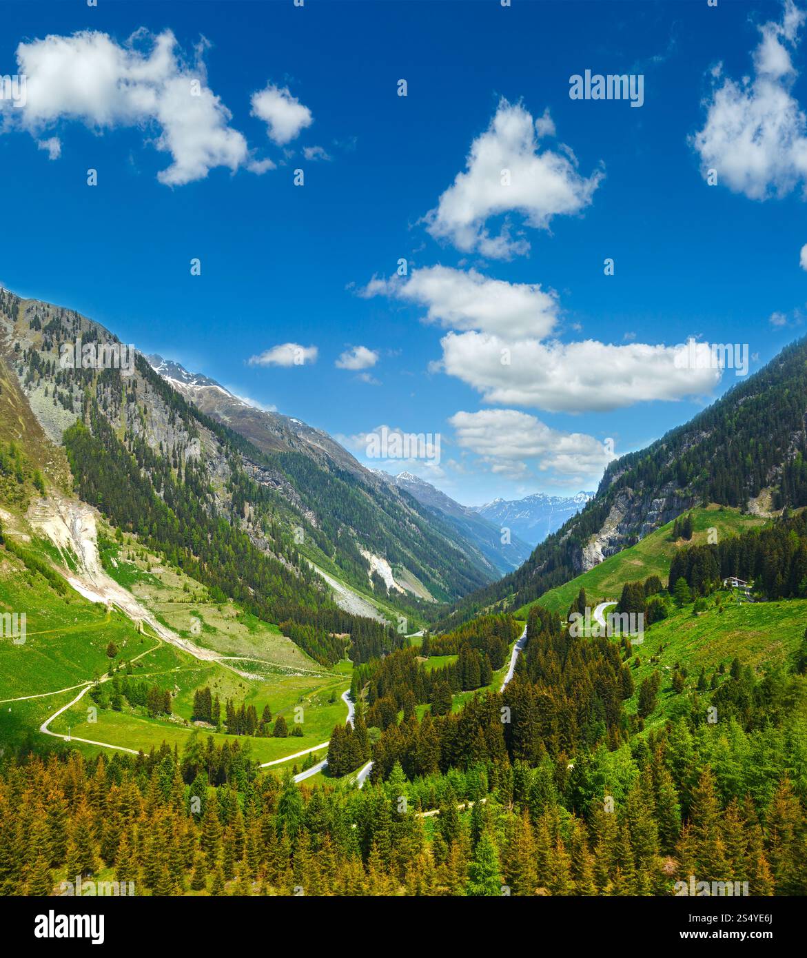 Summer mountain view from Kaunertaler Gletscherstrasse (Kaunertal ...