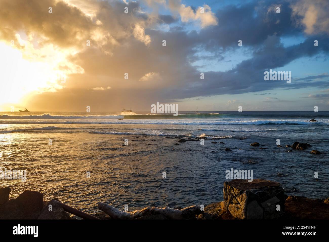 Pacific ocean at sunset on Easter Island, Chile. Pacific ocean at ...