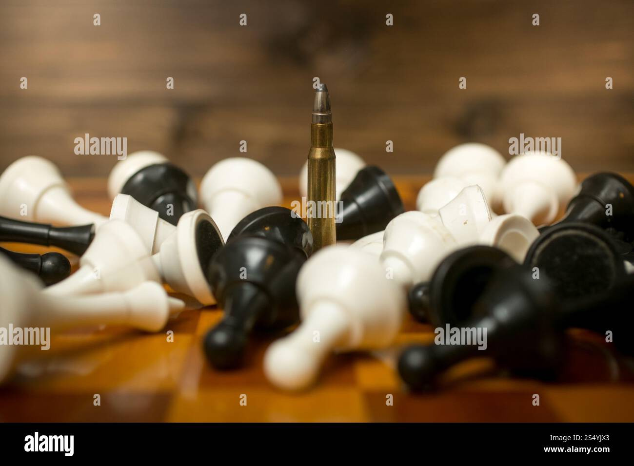 Bullet chess pieces hi-res stock photography and images - Alamy