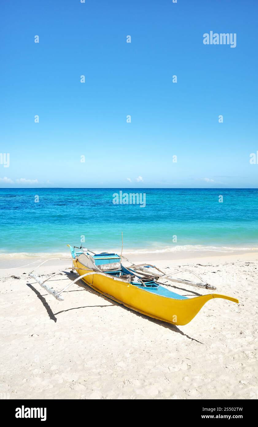 Bangka boat on a beach, Malapascua Island, Philippines Stock Photo - Alamy