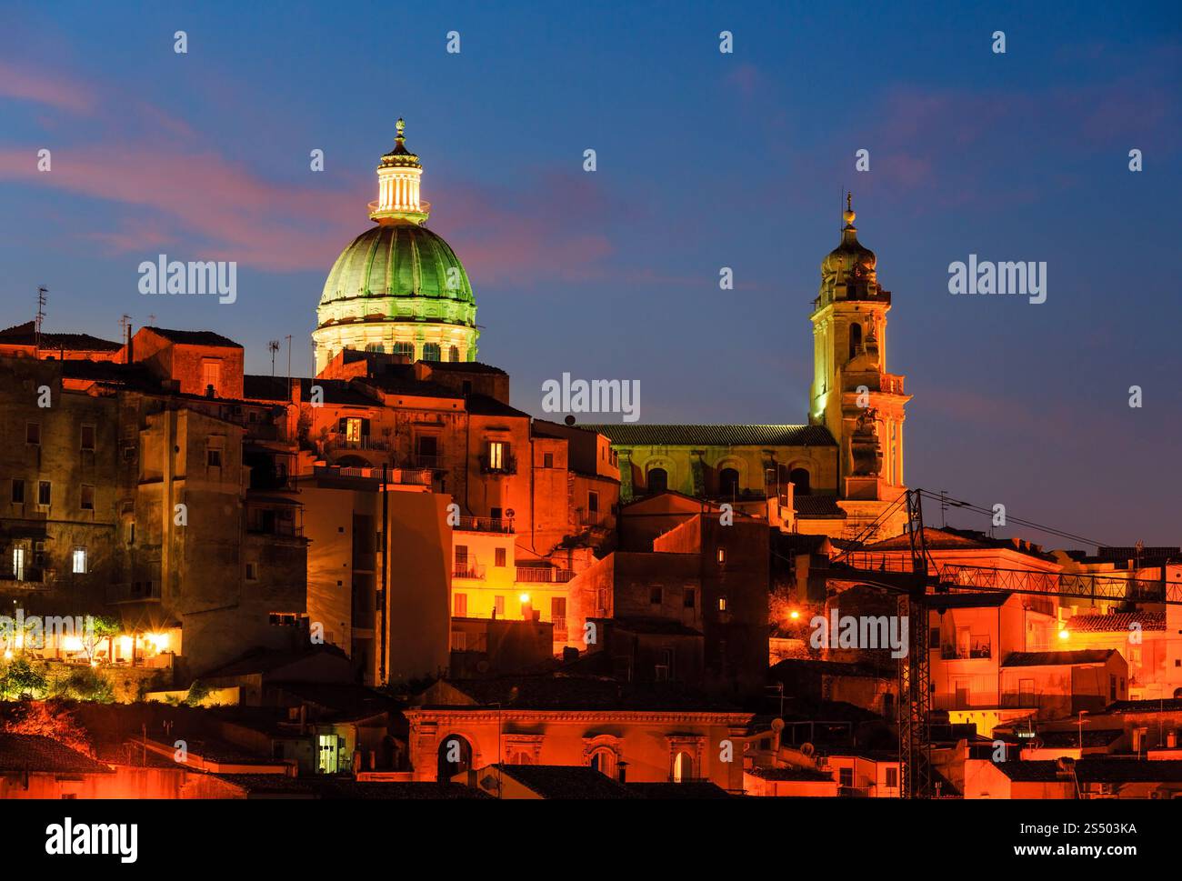 Night old medieval Ragusa Ibla famos Sicilian town view (Sicily, Italy ...