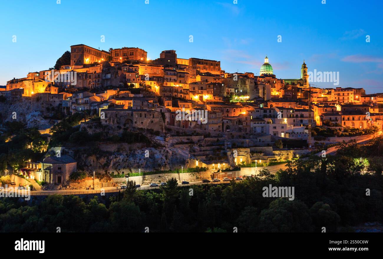 Night old medieval Ragusa Ibla famos Sicilian town view (Sicily, Italy ...