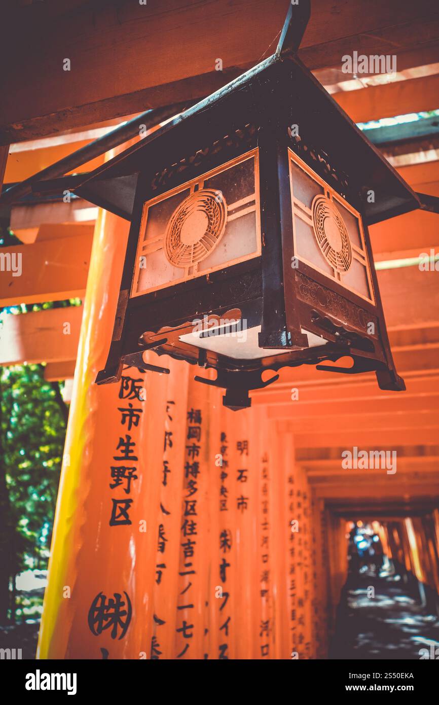 Traditional lantern in Fushimi Inari Taisha shrine, Kyoto, Japan ...