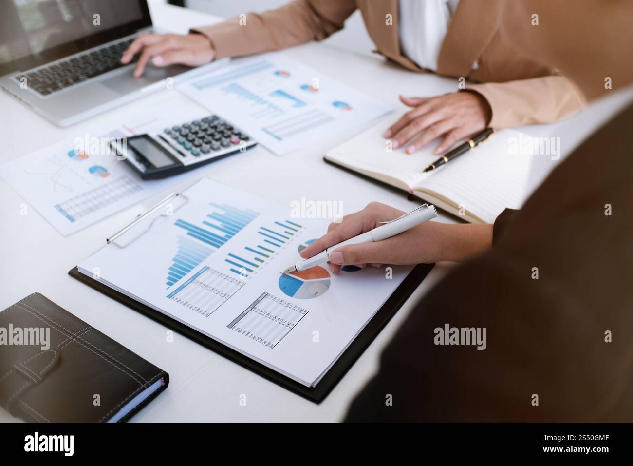 Hands of business People Meeting Design Ideas professional investor ...