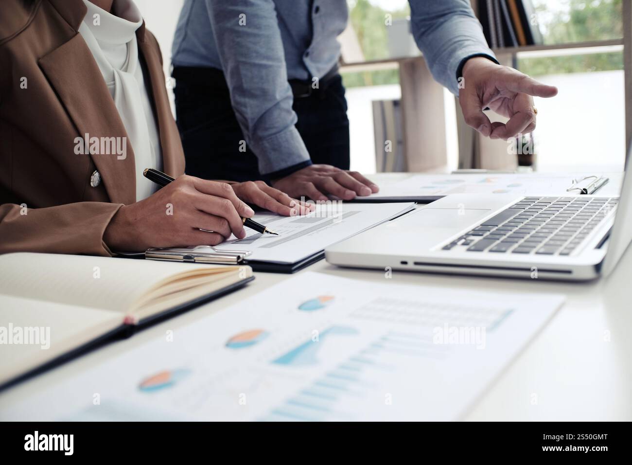 Hands of business People Meeting Design Ideas professional investor ...