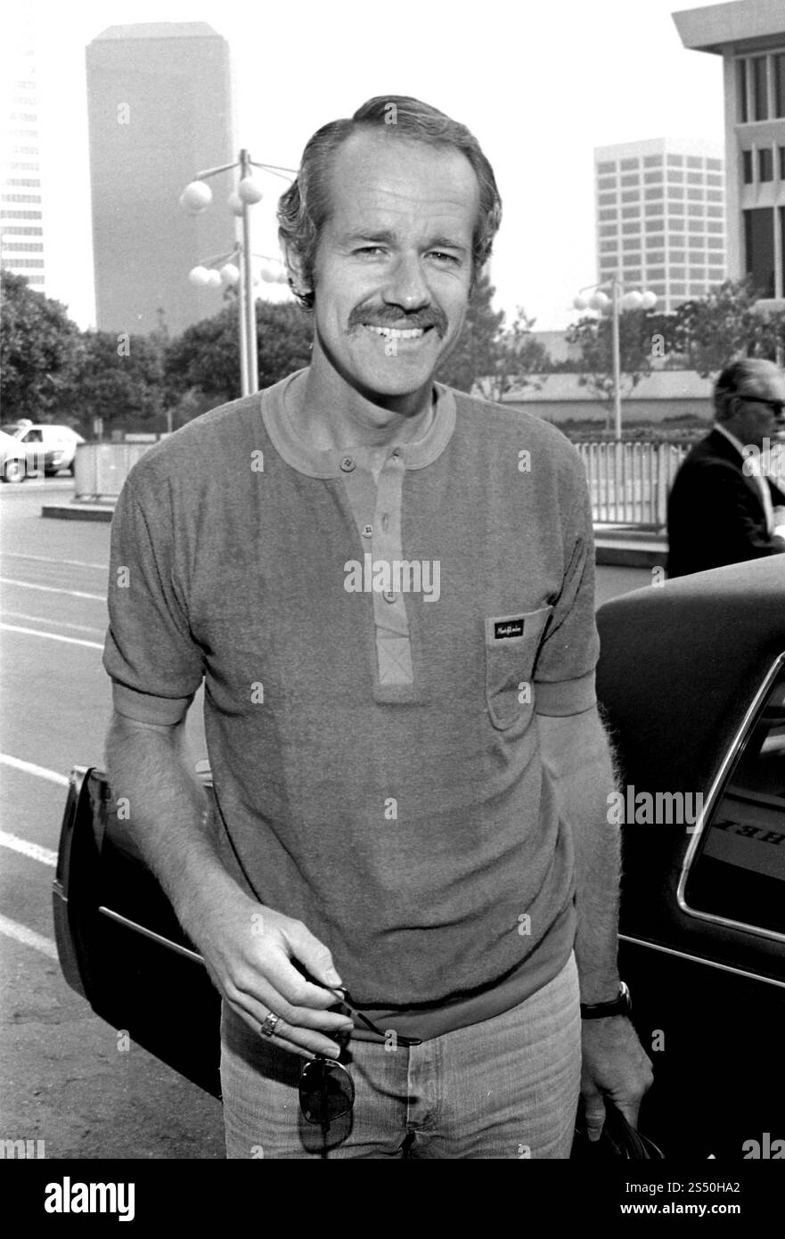 Mike Farrell Circa 1980's Credit: Ralph Dominguez/MediaPunch Stock ...