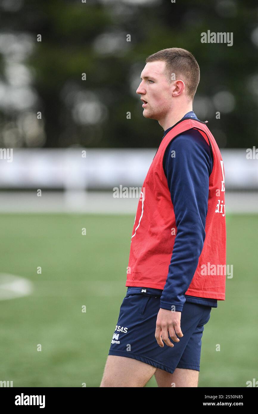 Wakefield, England - 16th December 2024 - Tom Delany of Wakefield ...