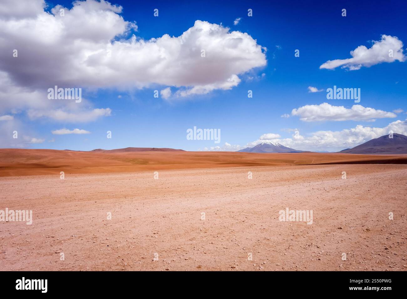 Siloli desert in sud Lipez reserva Eduardo Avaroa, Bolivia. Siloli ...
