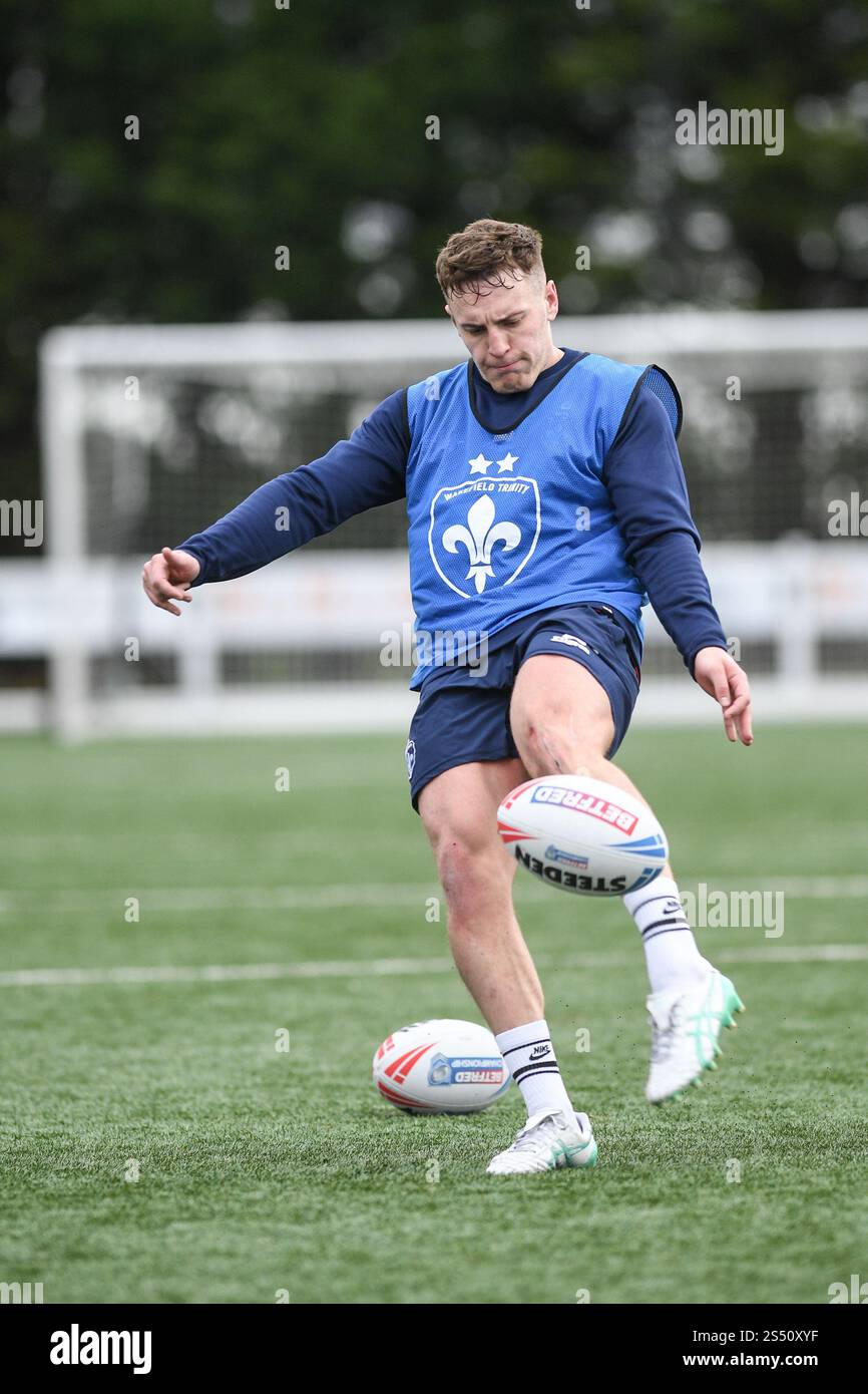 Wakefield, England - 16th December 2024 - Wakefield Trinity's Jake ...