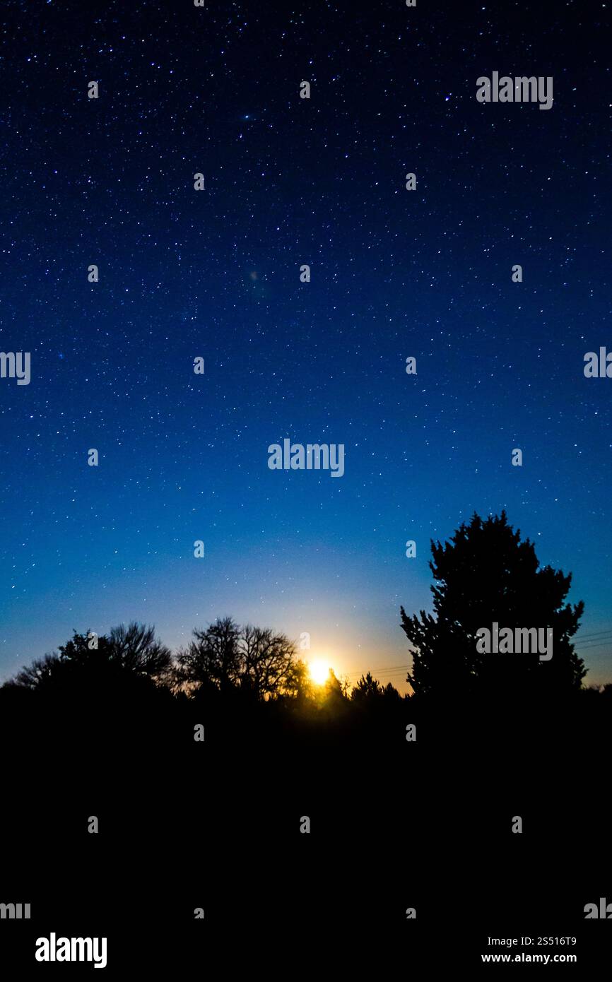 Moonrise night nighttime hi-res stock photography and images - Alamy