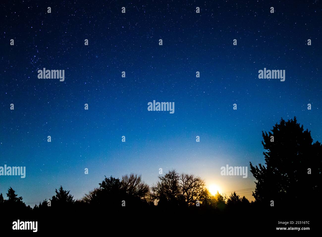 Moonrise night nighttime hi-res stock photography and images - Alamy