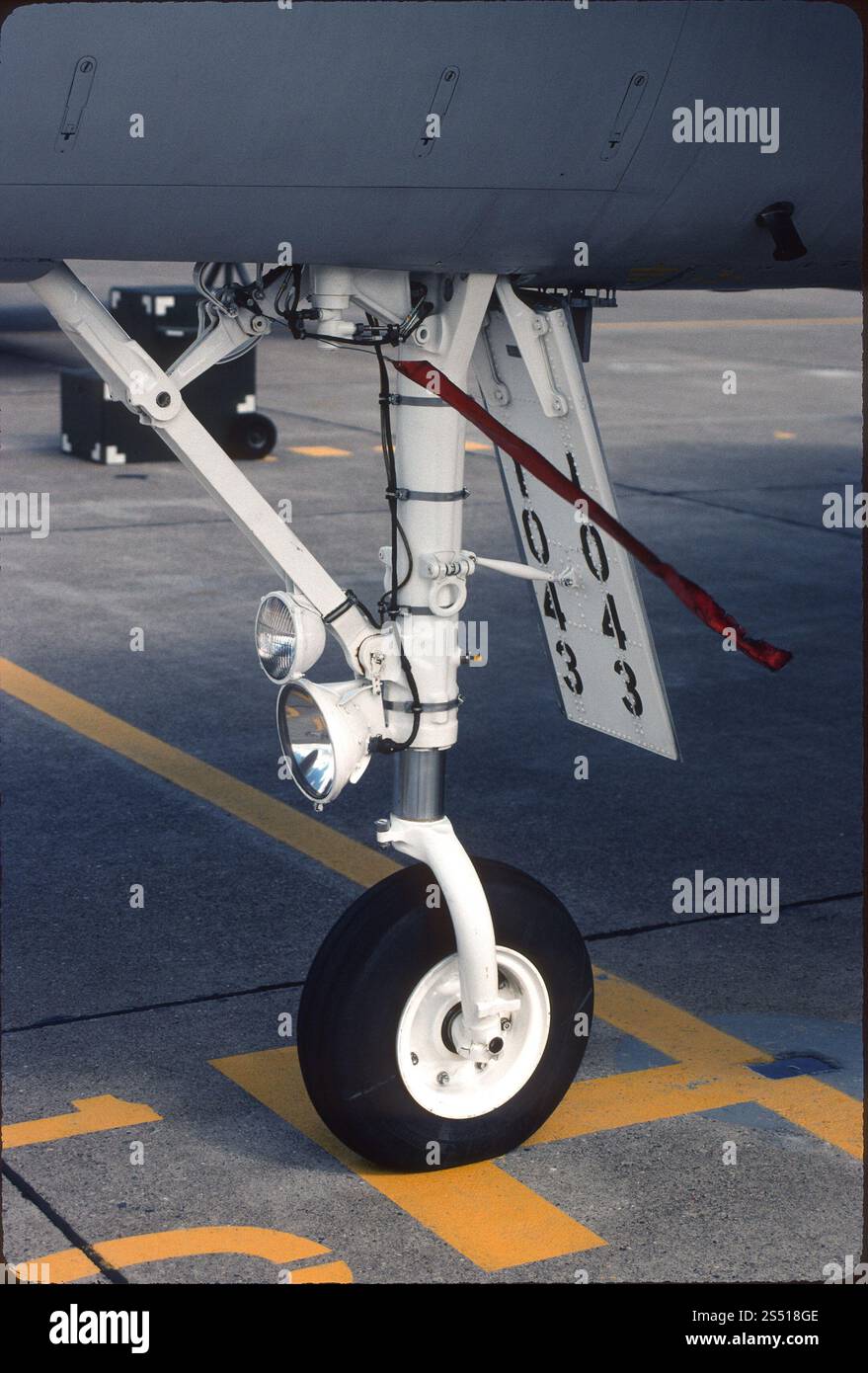 Nose gear of an F-15A Stock Photo - Alamy
