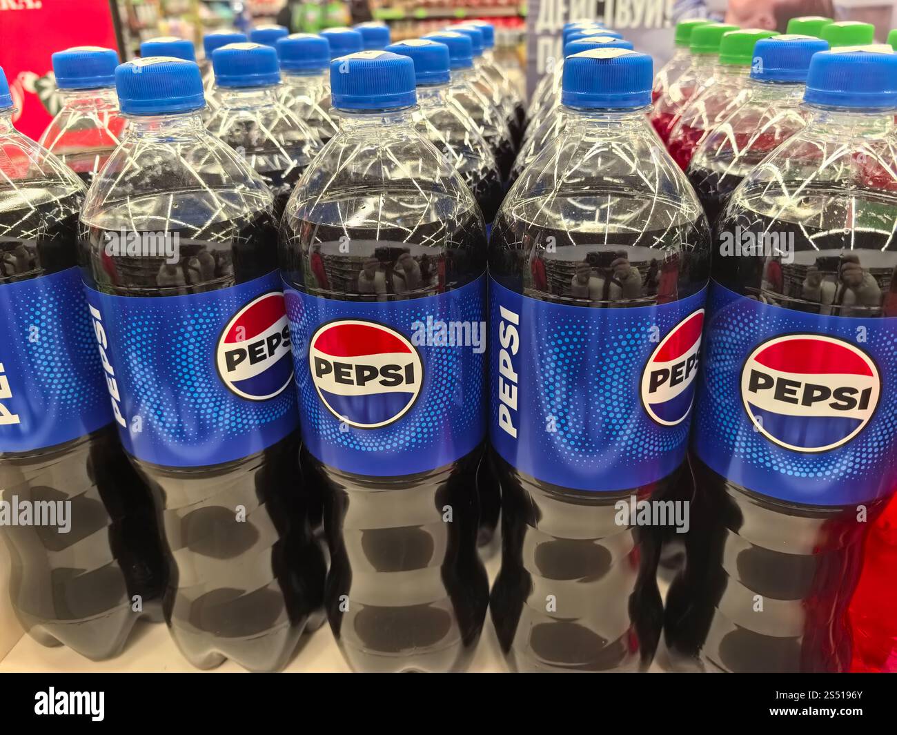 Grocery store aisle hi-res stock photography and images - Alamy