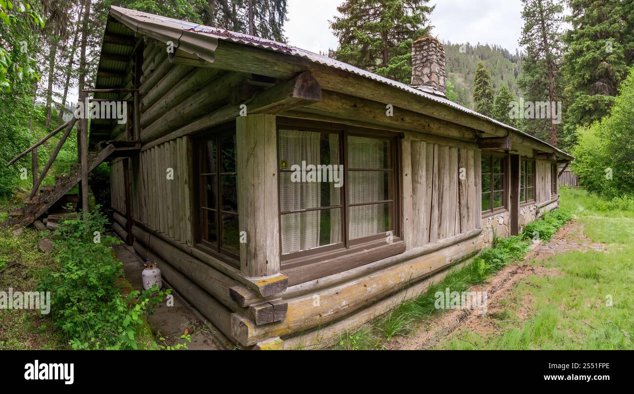 Stone ranch house hi-res stock photography and images - Alamy