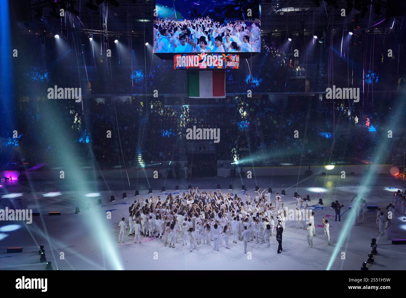 Torino, Italia. 13th Jan, 2025. lighting the brazier during the arrival ...