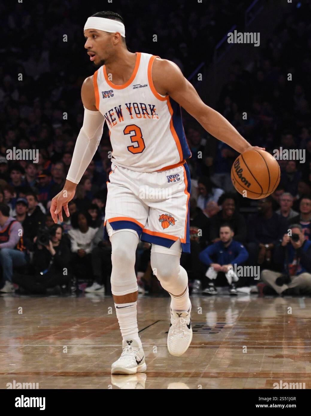 New York Knicks' Josh Hart dribbles the ball during the first half of ...
