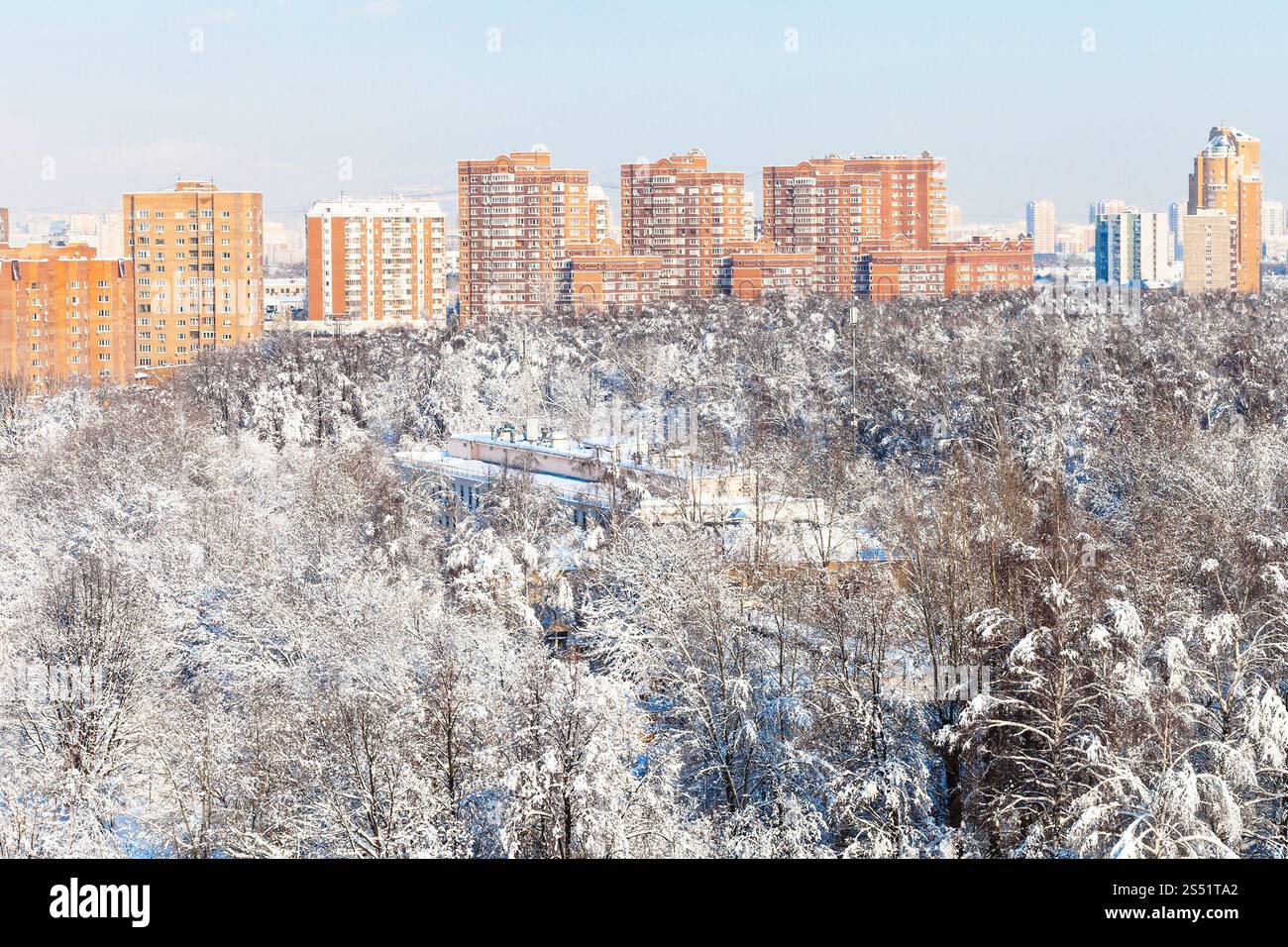 View street in snow hi-res stock photography and images - Alamy