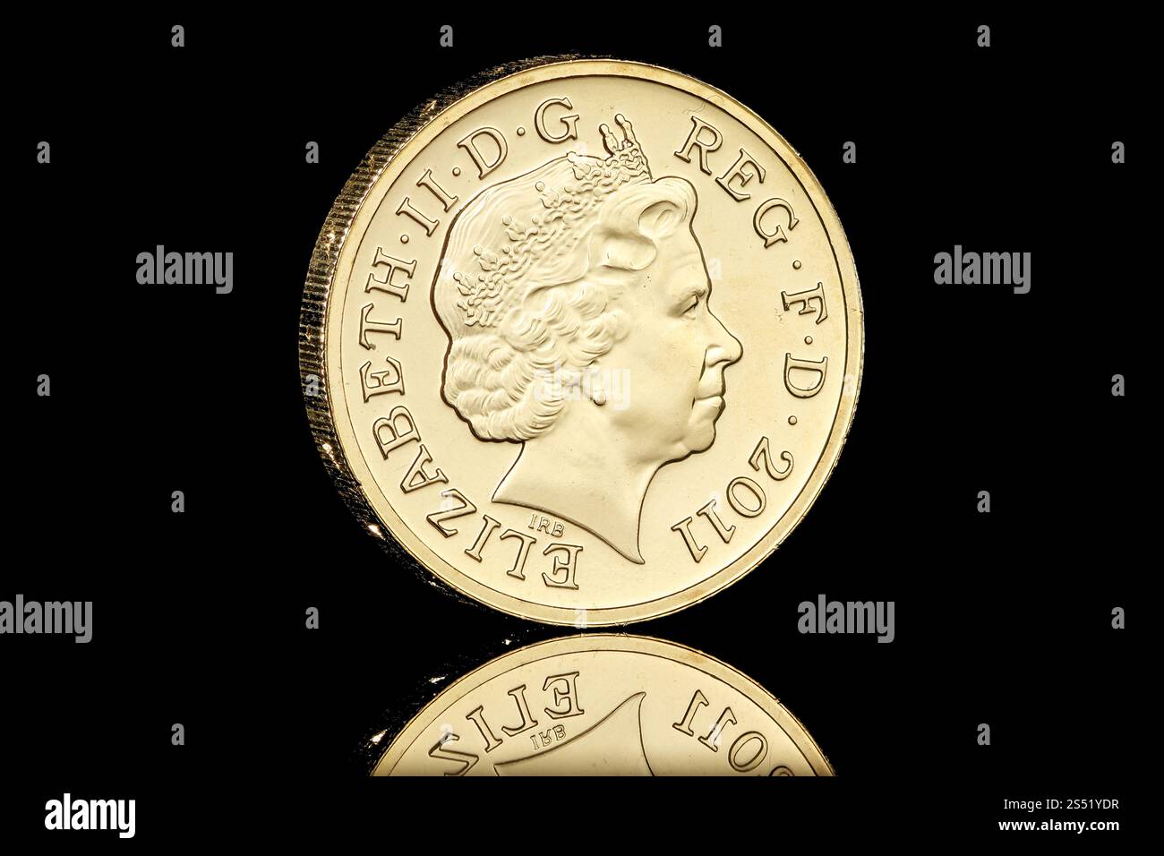 The 2011 UK one pound coin features the City Of Edinburgh & is classed ...