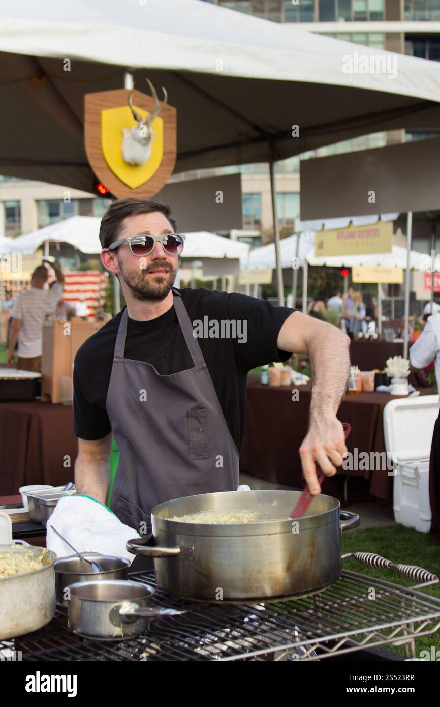 Outdoor culinary celebration hi-res stock photography and images - Alamy