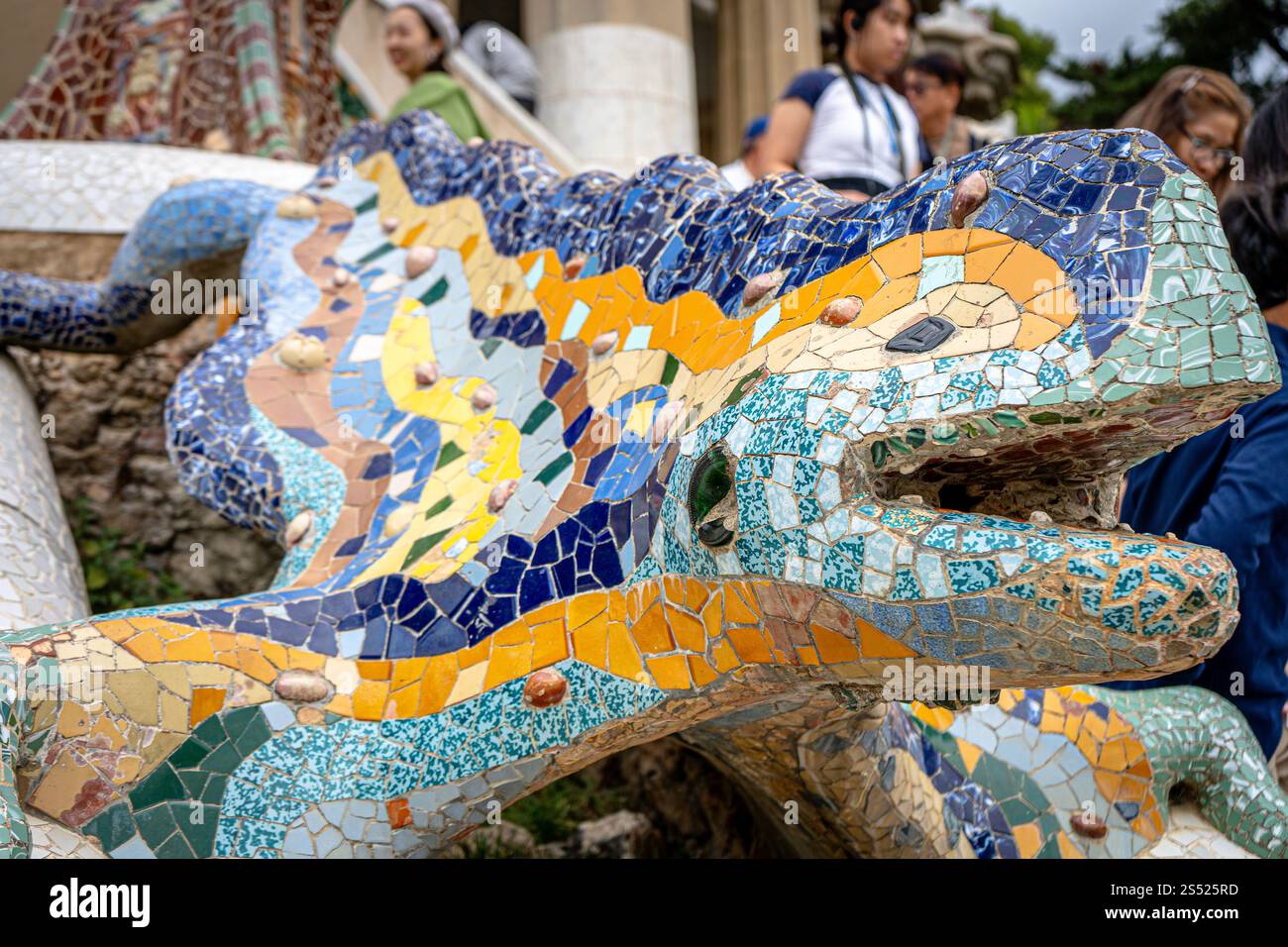 The iconic ceramic lizard sculpture, 'El Drac,' at Park Güell in ...