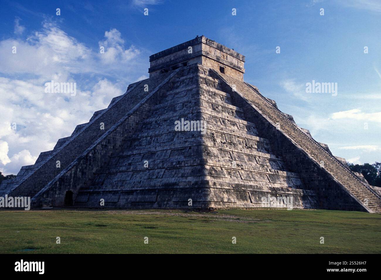 The Maya Ruins with the Kukulkan Pyramide of Chichen Itza in the ...