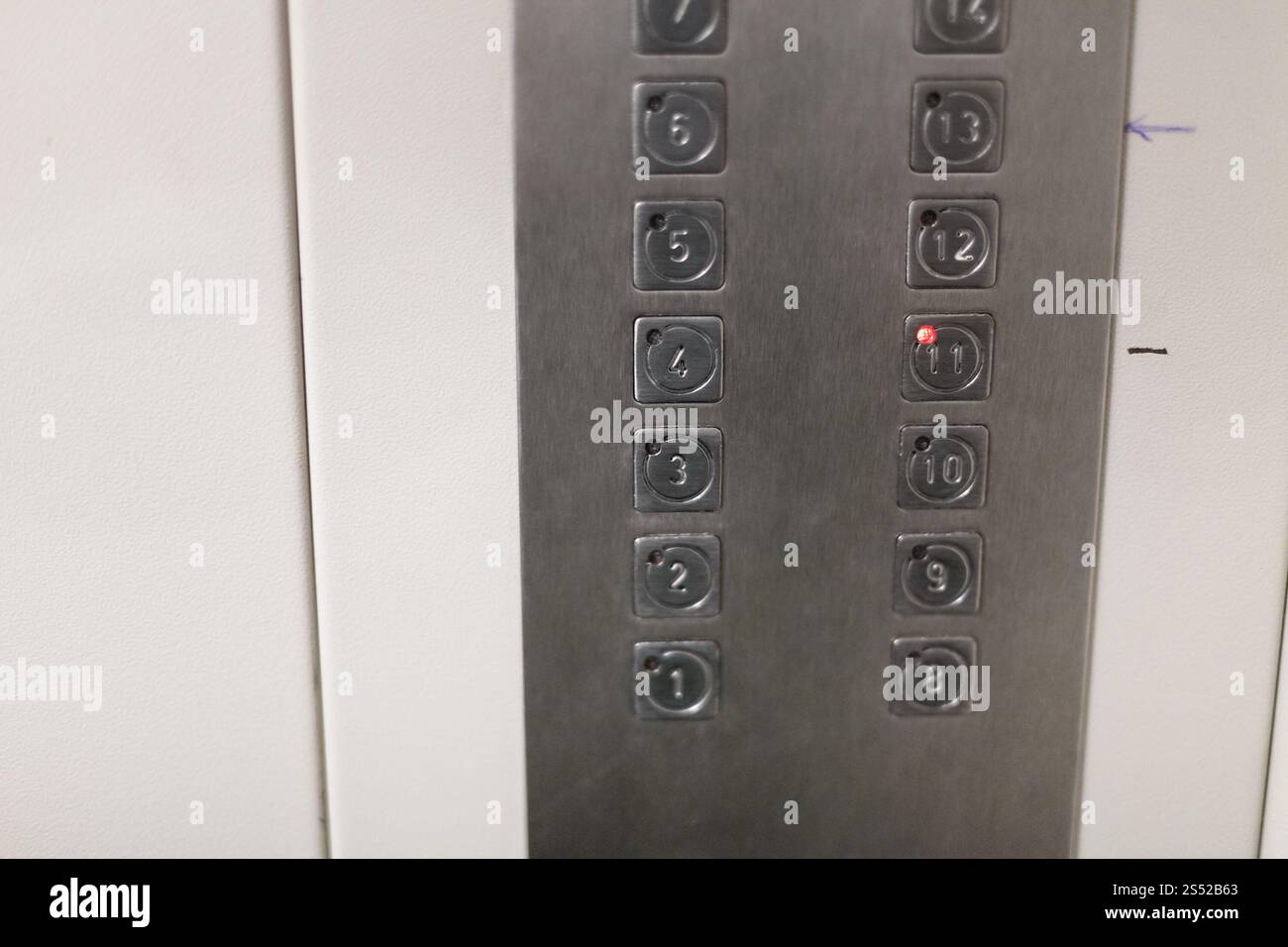 Elevator buttons hi-res stock photography and images - Alamy