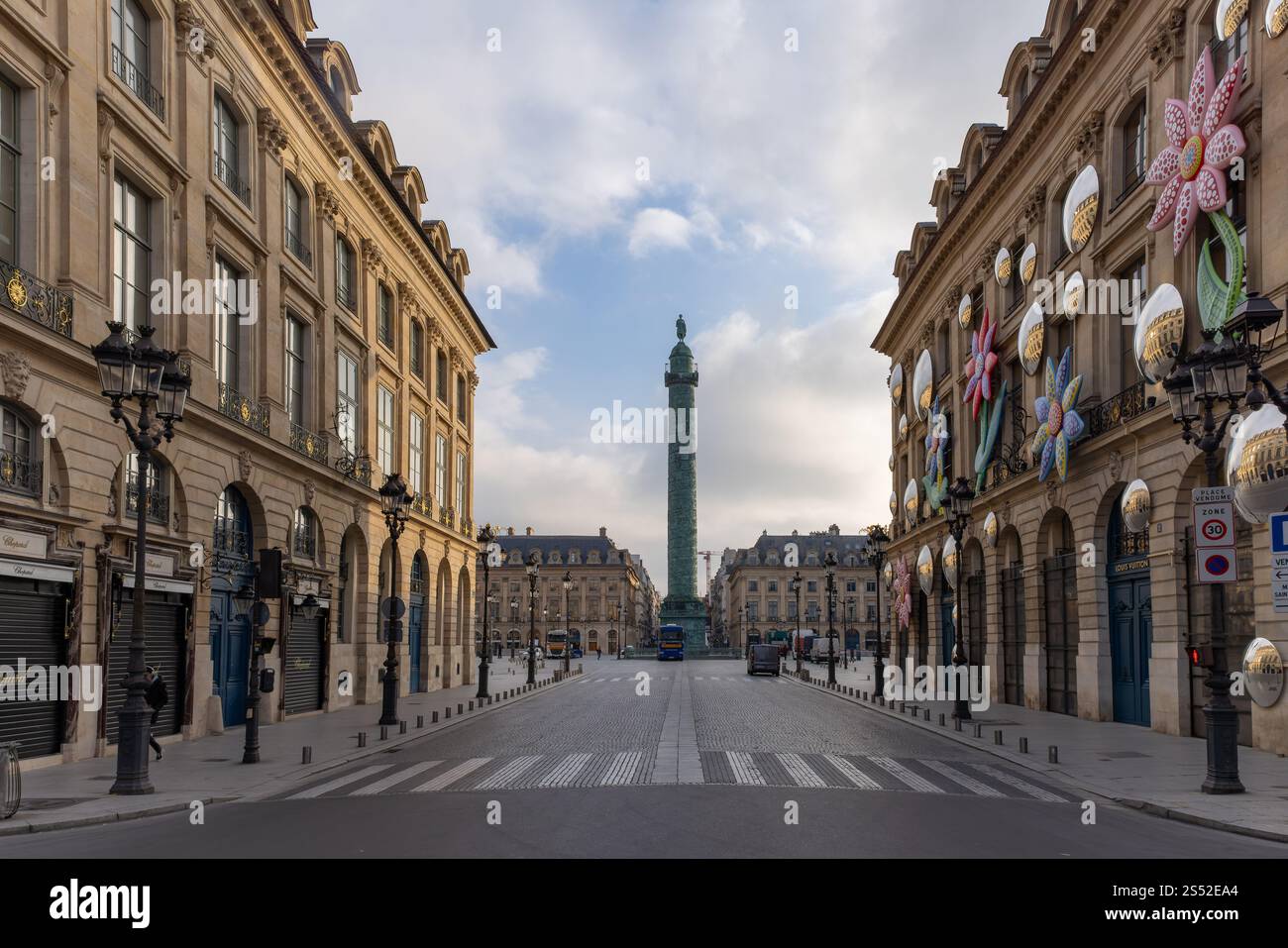 sunrise shot of the place vendome in paris Stock Photo - Alamy