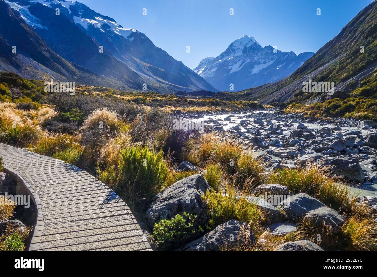 Hooker Valley Track, Aoraki Mount Cook, New Zealand Stock Photo - Alamy