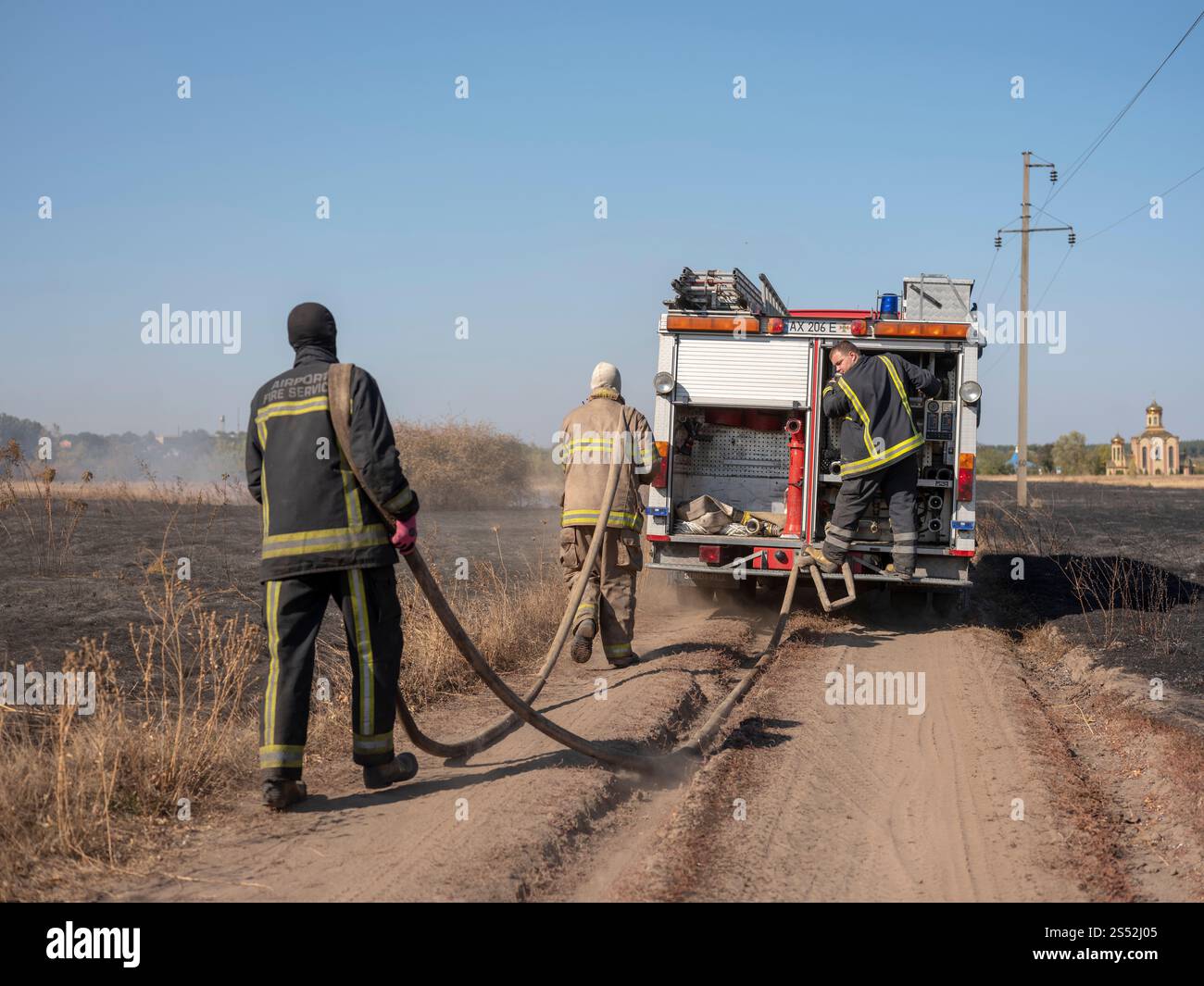 Ukrainian Wildfire Firefighters in Kharkiv Stock Photo - Alamy