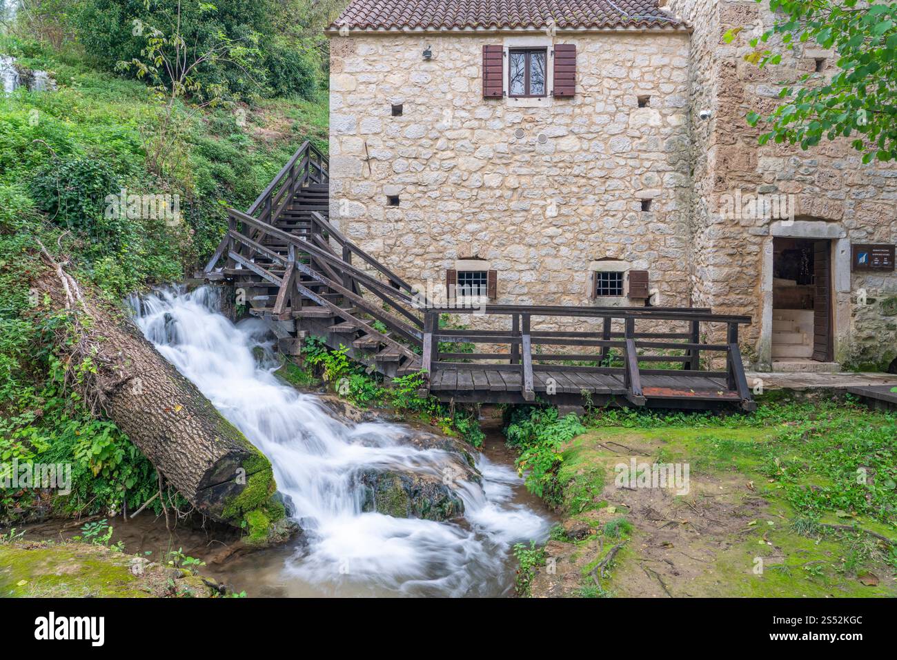 Roski slap croatia mill hi-res stock photography and images - Alamy