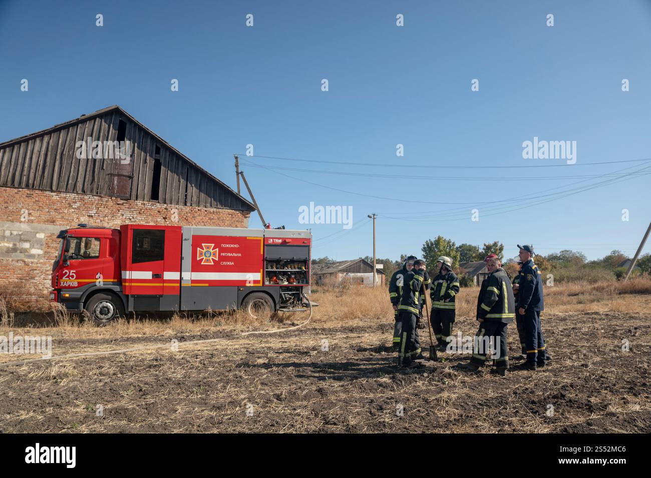 Ukrainian Wildfire Firefighters in Kharkiv Stock Photo - Alamy