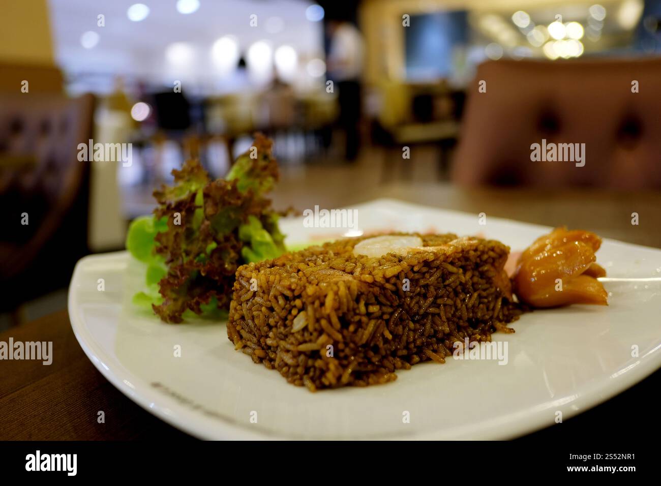 Interior food display restaurant hi-res stock photography and images ...