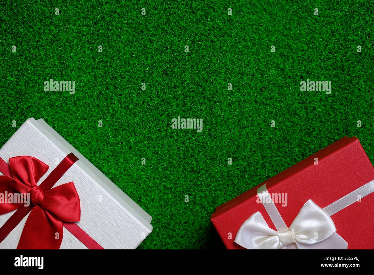 Happy New Year present. Gift box and red ribbon for Christmas Stock ...