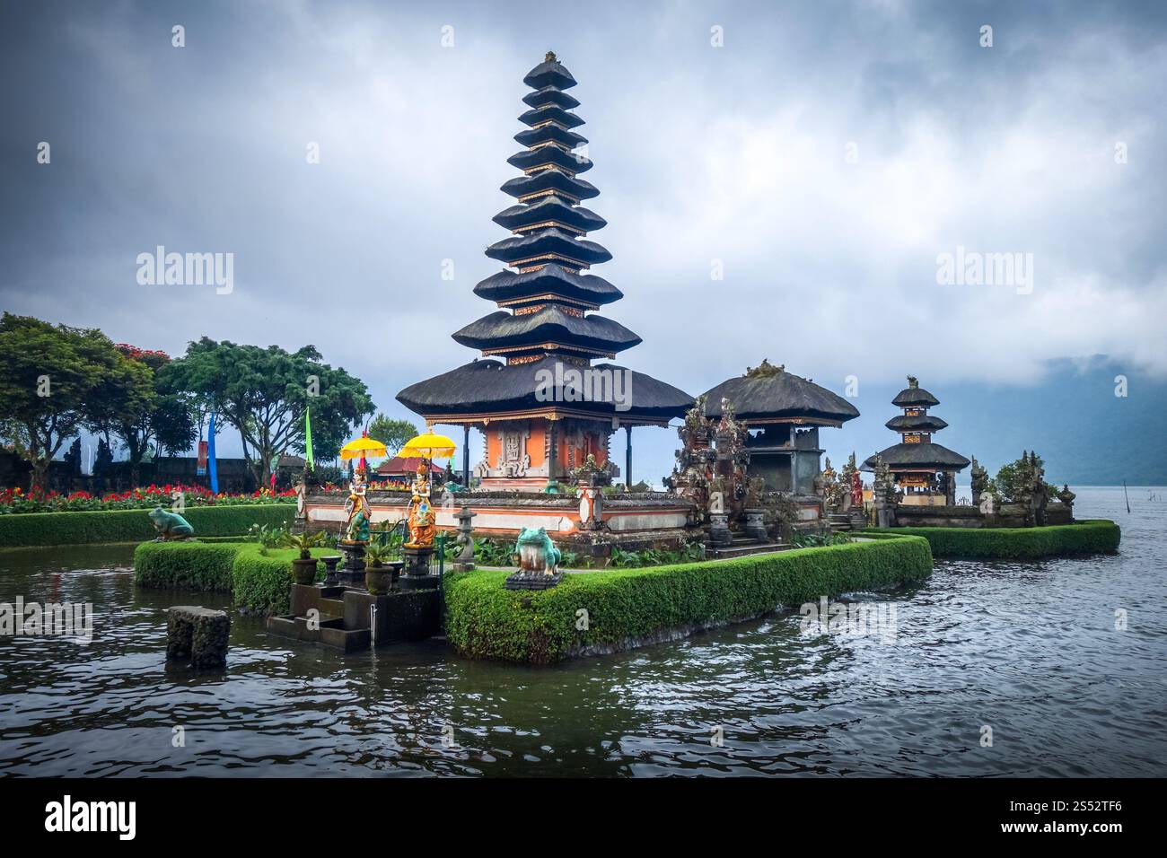 Pura Ulun Danu Bratan temple in bedugul, Bali, Indonesia. Pura Ulun ...