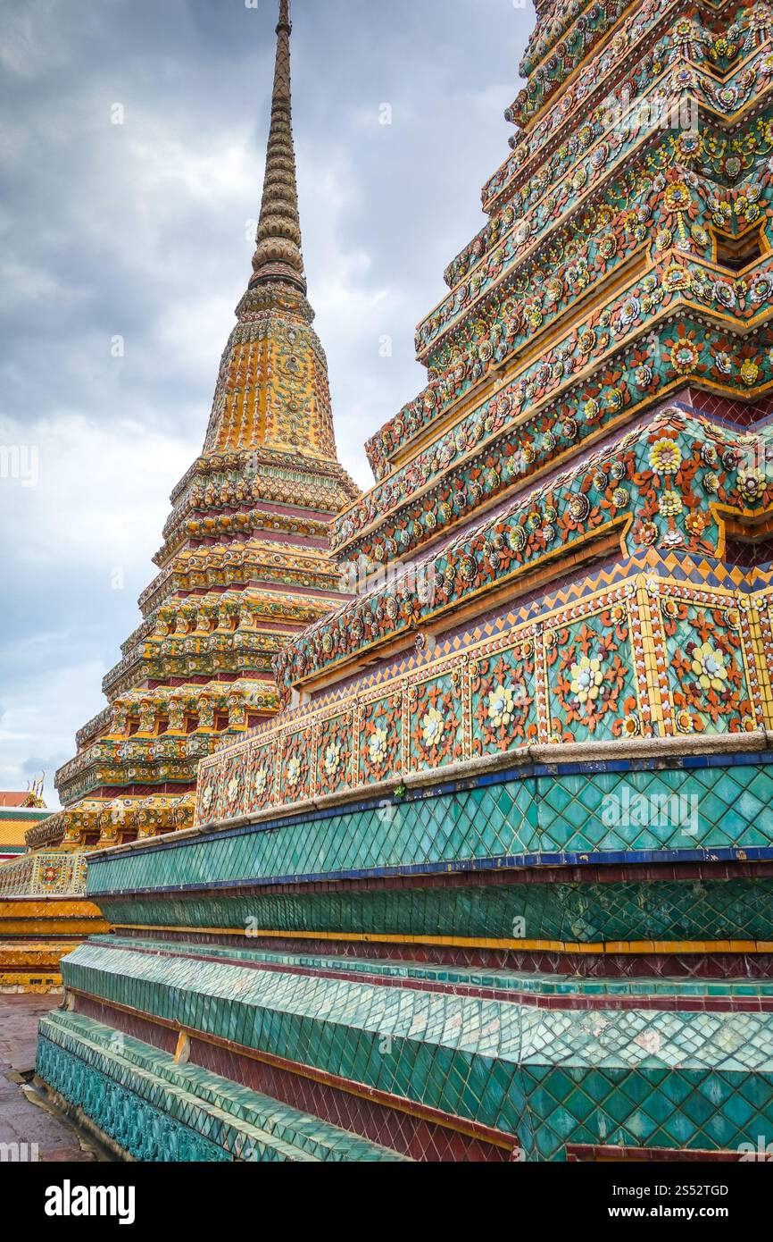 Temple wat pho in hi-res stock photography and images - Alamy
