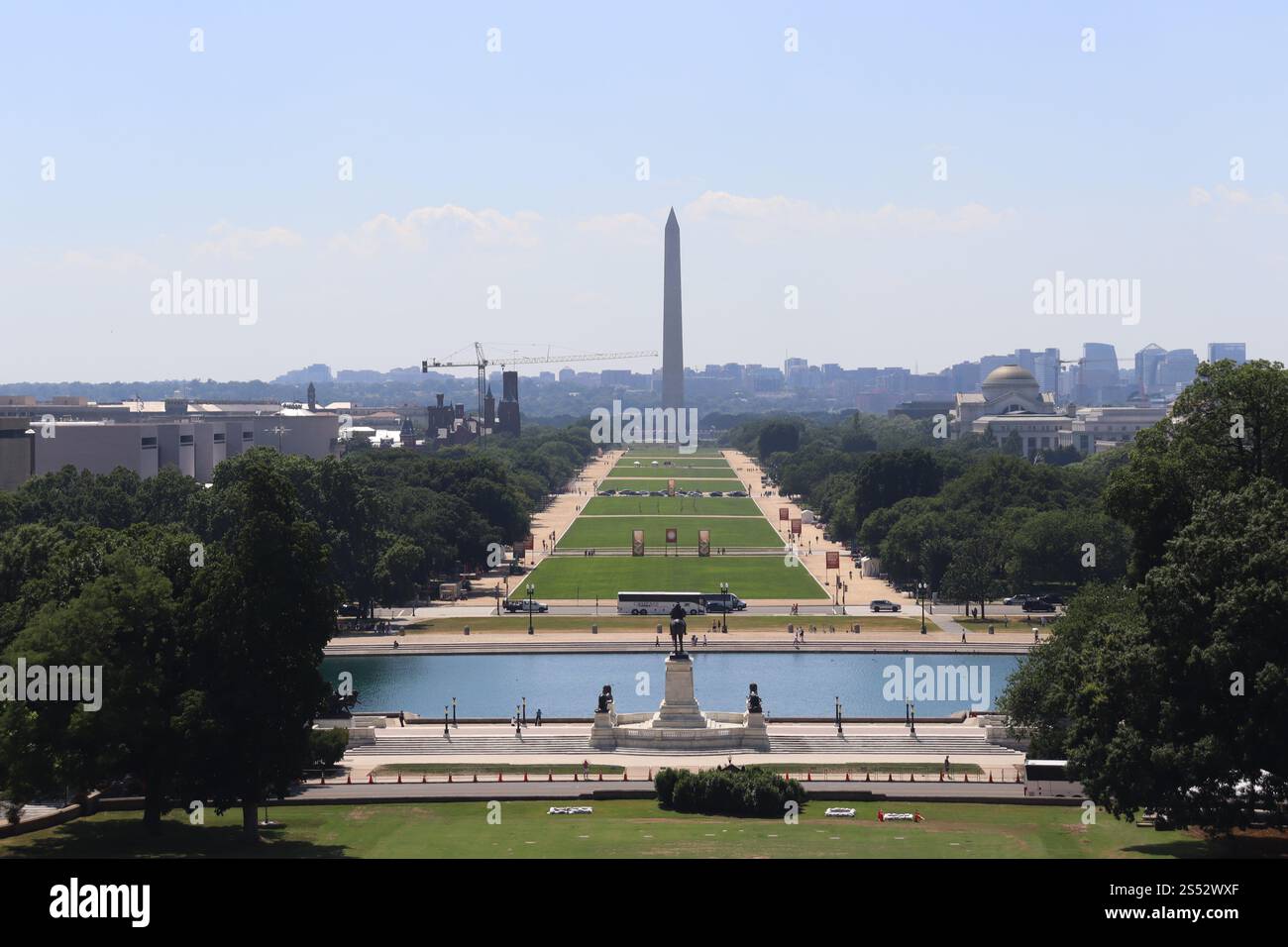 Us capital monuments hi-res stock photography and images - Alamy