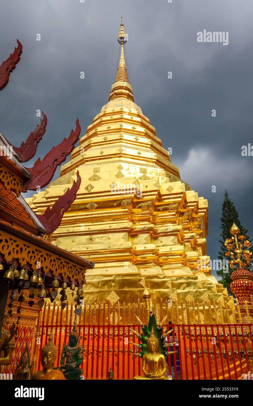 Wat Phra that Doi Suthep golden stupa in Chiang Mai, Thailand. Wat Doi ...